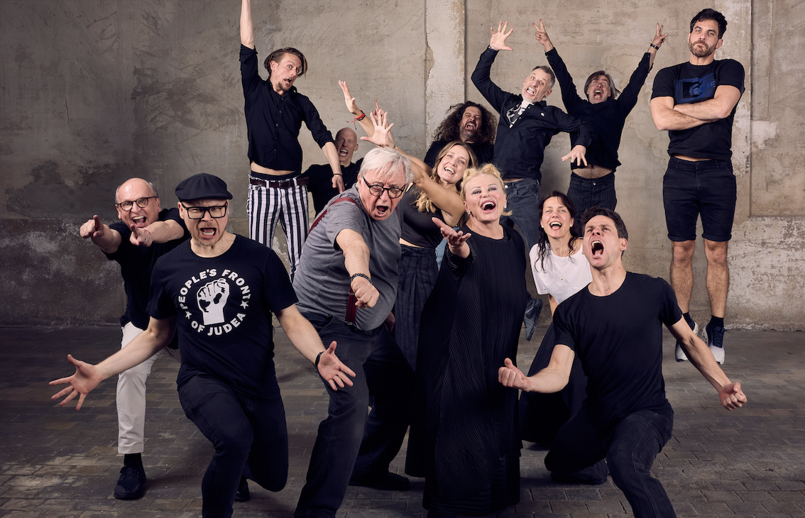 People - DEKKADANCERS